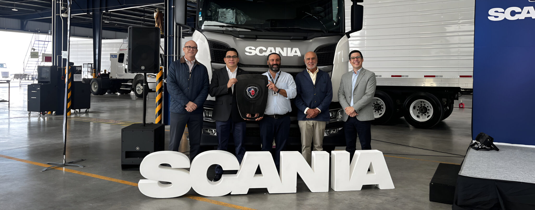 Scania México Fortalece Alianza con Frio Express con la Entrega de 10 ...